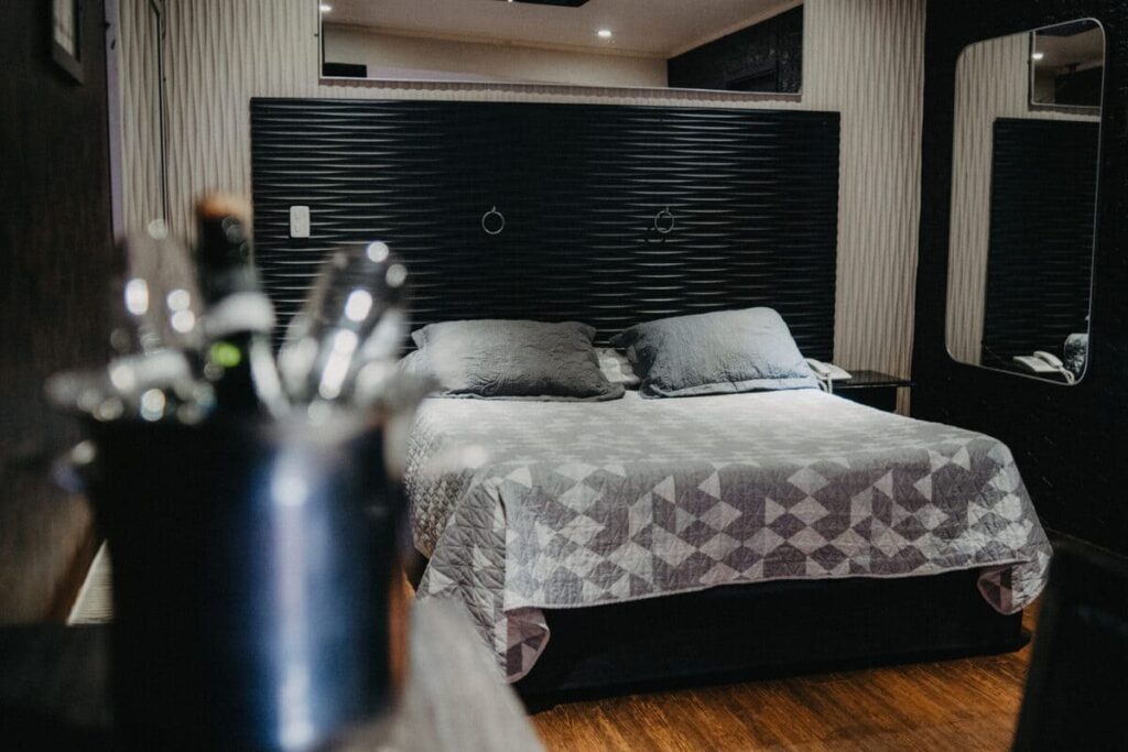 MOTELES CAMINO A PENCO con JACUZZI - ¡Descubre el PLACER!